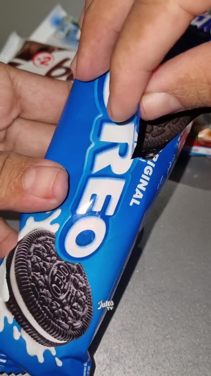 Oreo_Kinder Chocolate Bar_ASMR