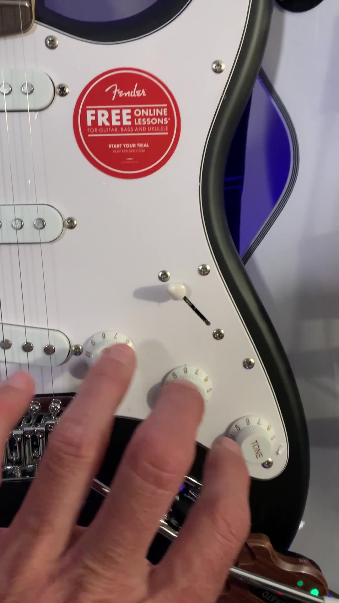 Squier Debut Stratocaster "Beginner Guitar" from Fender