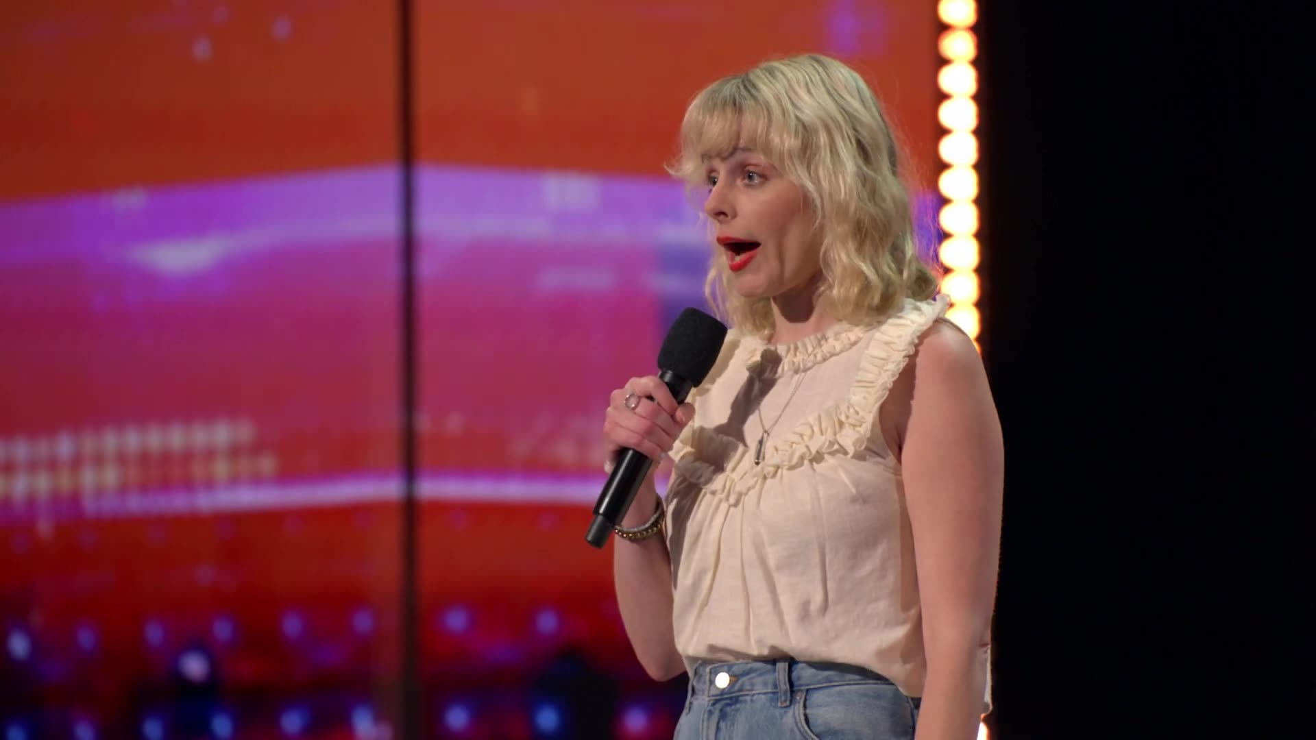 Erica Rhodes is Sofia Vergara's FAVORITE Comedian EVER on AGT ...