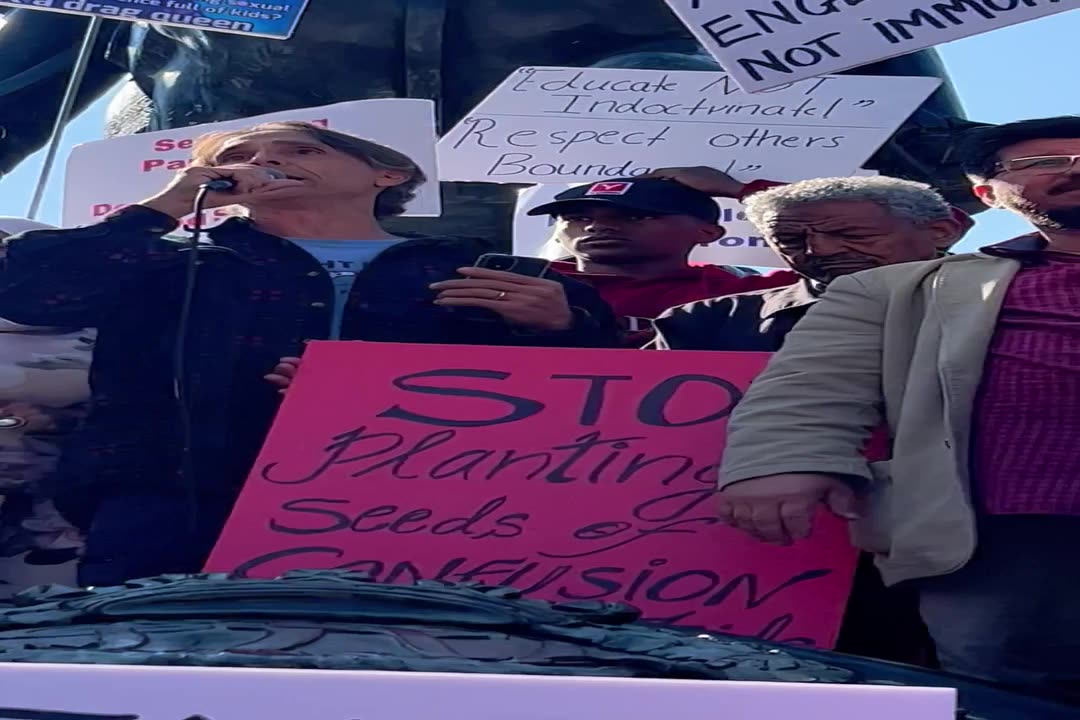 Dr Trozzi speaks at The Million March for Children in Toronto