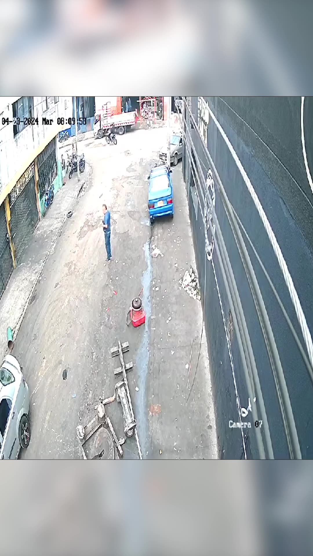 Cámara grabó el asesinato de comerciante en Bucaramanga 2 (23 de abril)