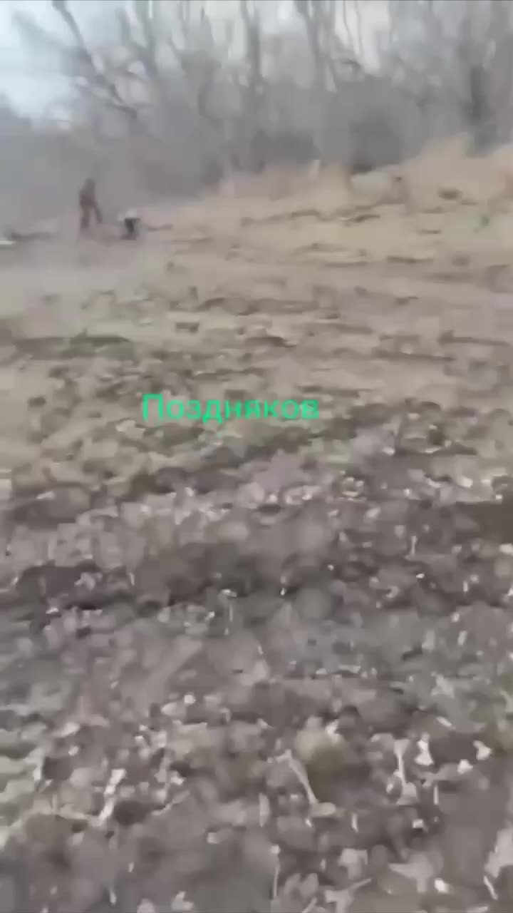 Video from Russian Soldiers Cleaning Up After 2 Squads Wiped Out