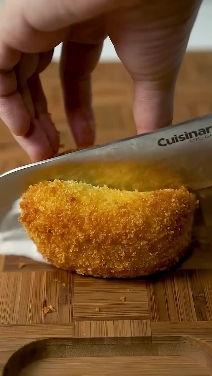 Fried Mozzarella Cheese ASMR