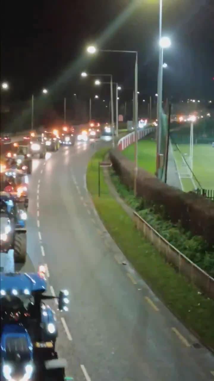 NOW - Irish Farmers Association Begin Protests With Fellow European Farmers