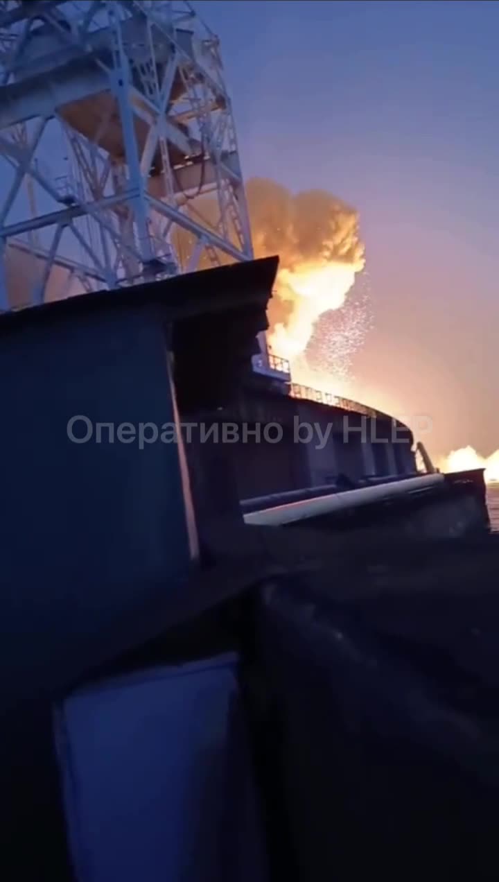 Russian missile hits the target, shooting off decoys to protect against ...