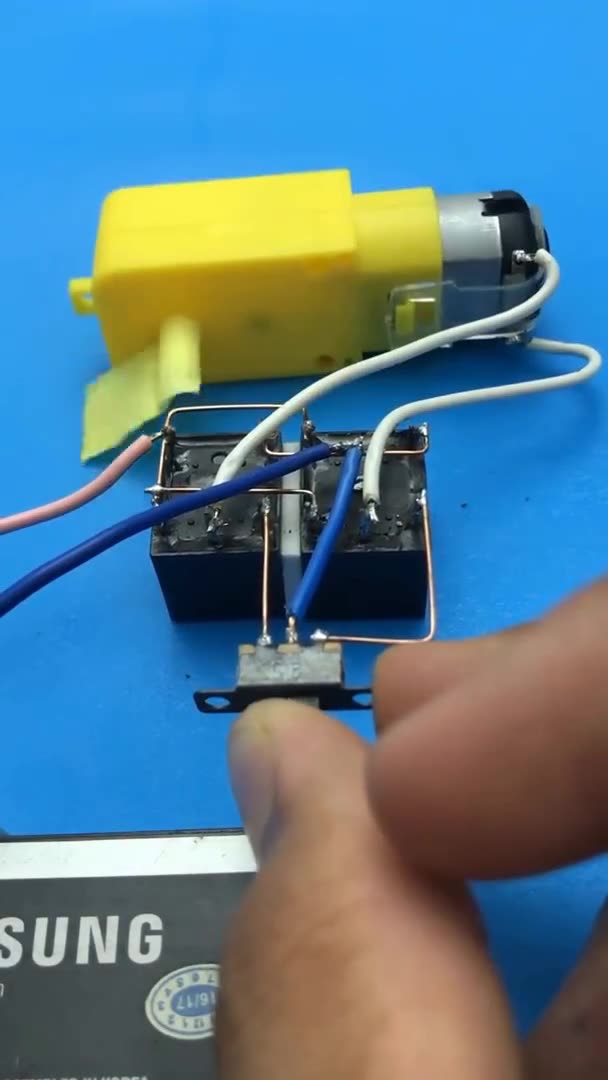 DC Motor direction changer DC motor TwoWay relay