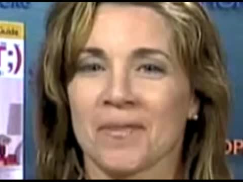 Reptilian Fashion Cents With Lisa Lee Freeman - Frequency Fence