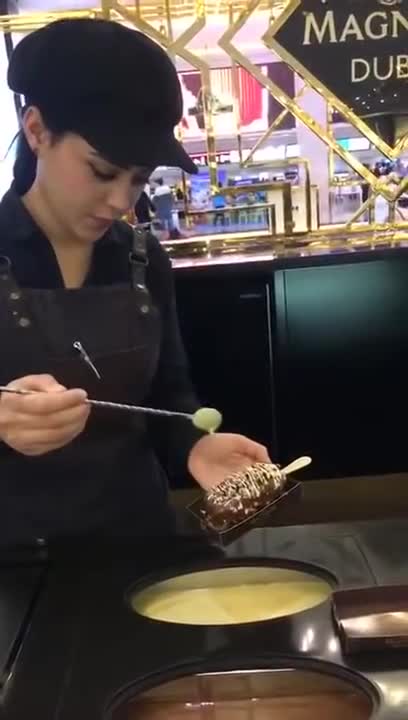 Dubai Magnum - in der Emirates Mall